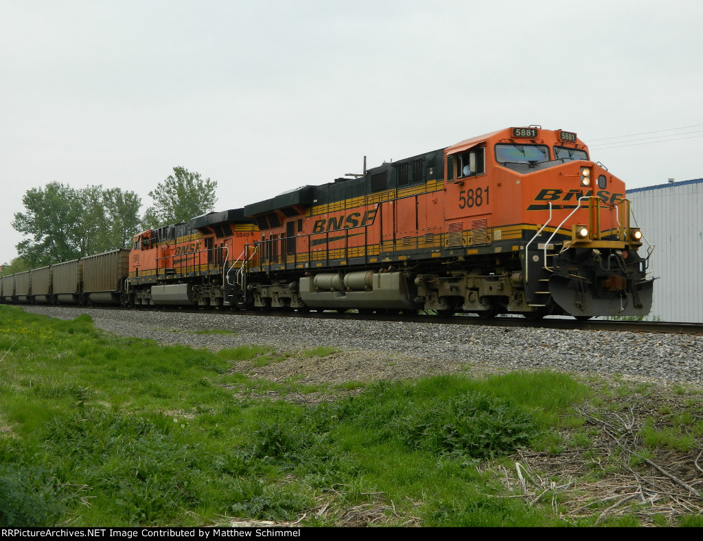 BNSF 5881